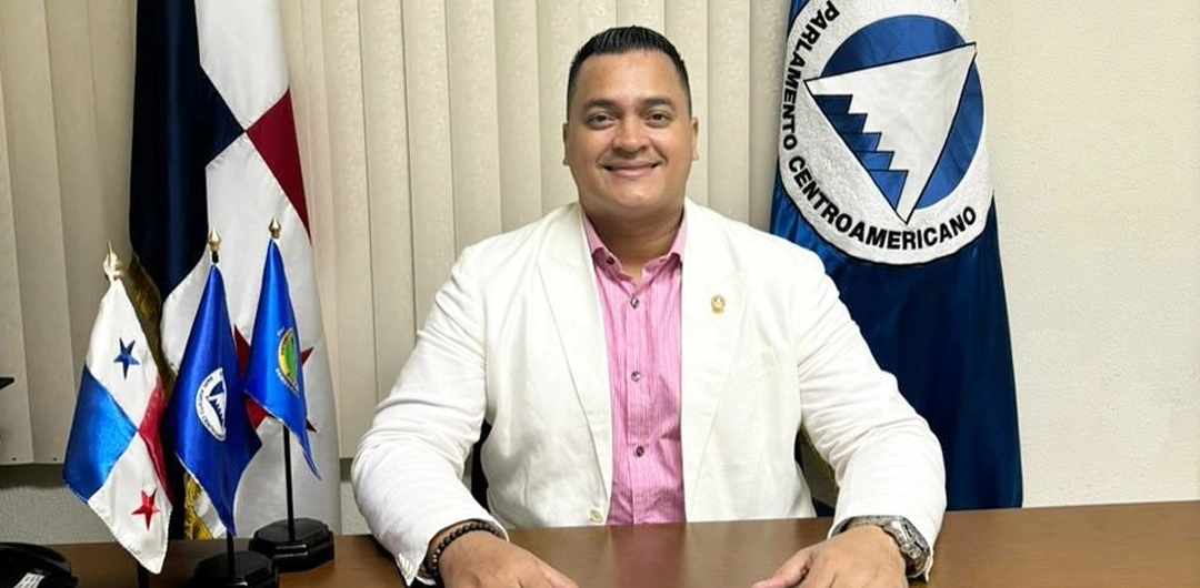 La Rebelión De Las Bases: RM No Puede Dirigirse Desde Un Yate, Asegura ...